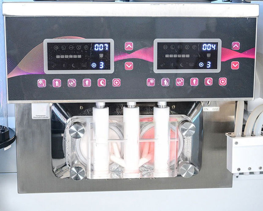 Ice Cream Vending Machine - 3 Flavors Served with 6 Toppings